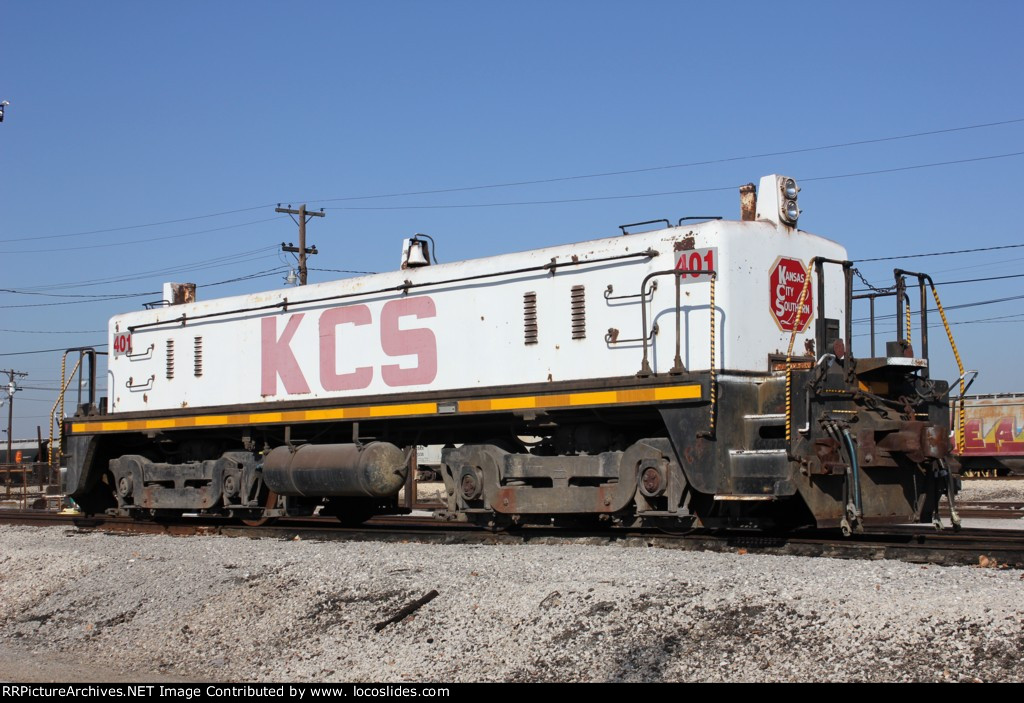 KCS 401 in white